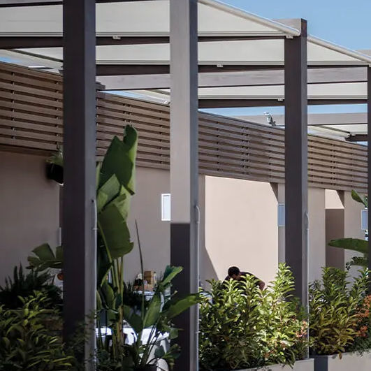 Angebaute Pergola - PESCARA - ITALY - Gibus SPA - Holz / Metall / Stoff