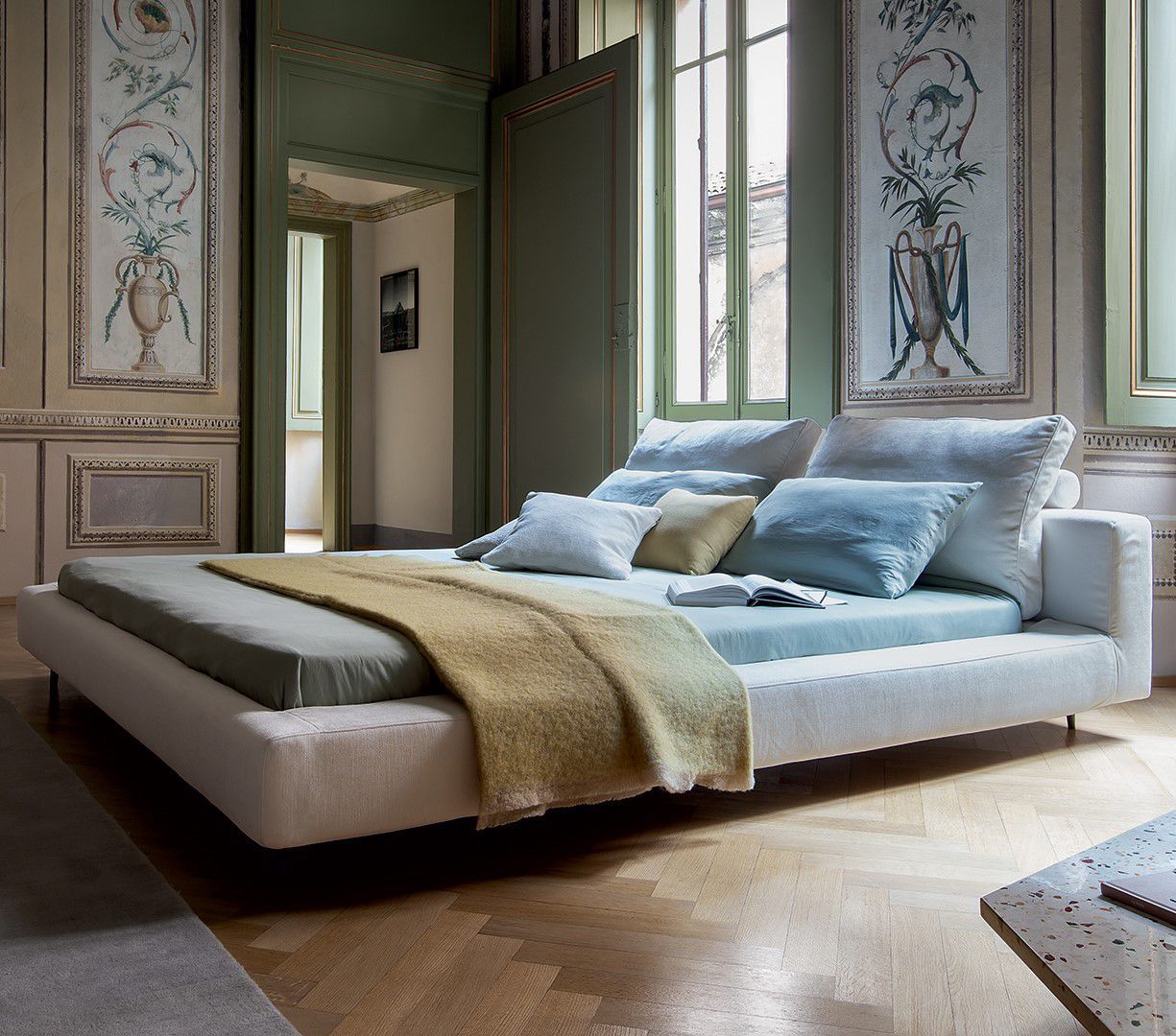 Doppelbett - OWEN - BONALDO - modern / Polster / gepolstertes Kopfteil