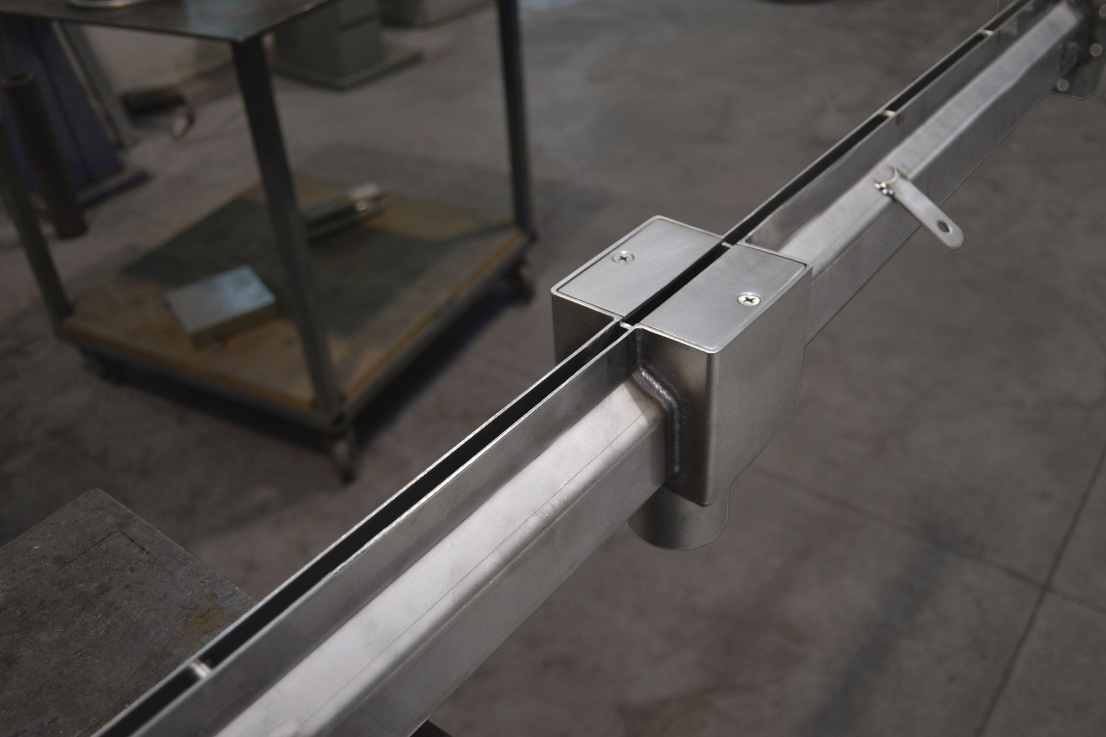 Edelstahl-Ablaufrinne - 1450 - Inoxsystem S.r.l. - zentrale Schlitz ...