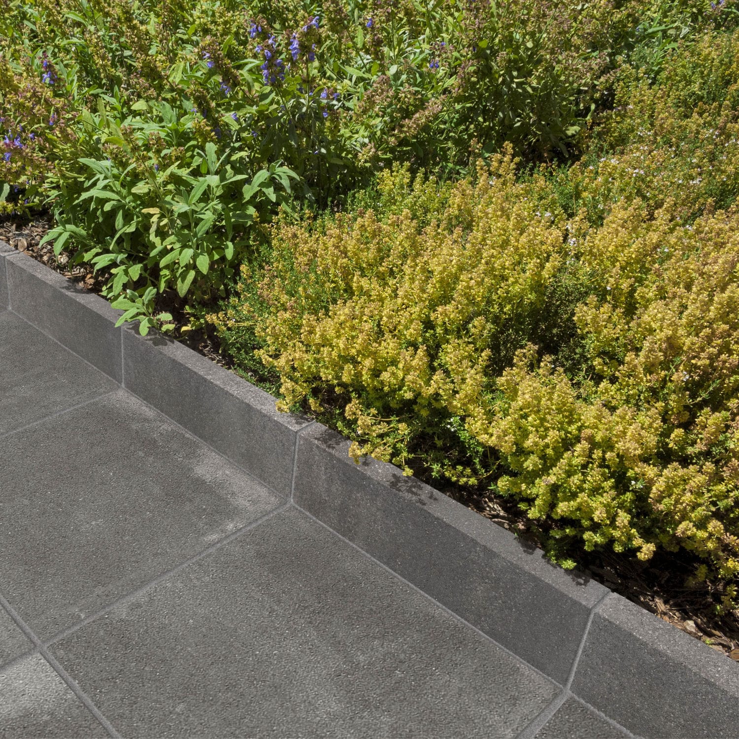 Randeinfassung für Garten - TESSERA KERB - SAS PREFABRICADOS DE ...