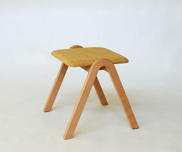 Moderner Hocker - A - Miyazaki Chair Factory - Holz / Polster / stapelbar