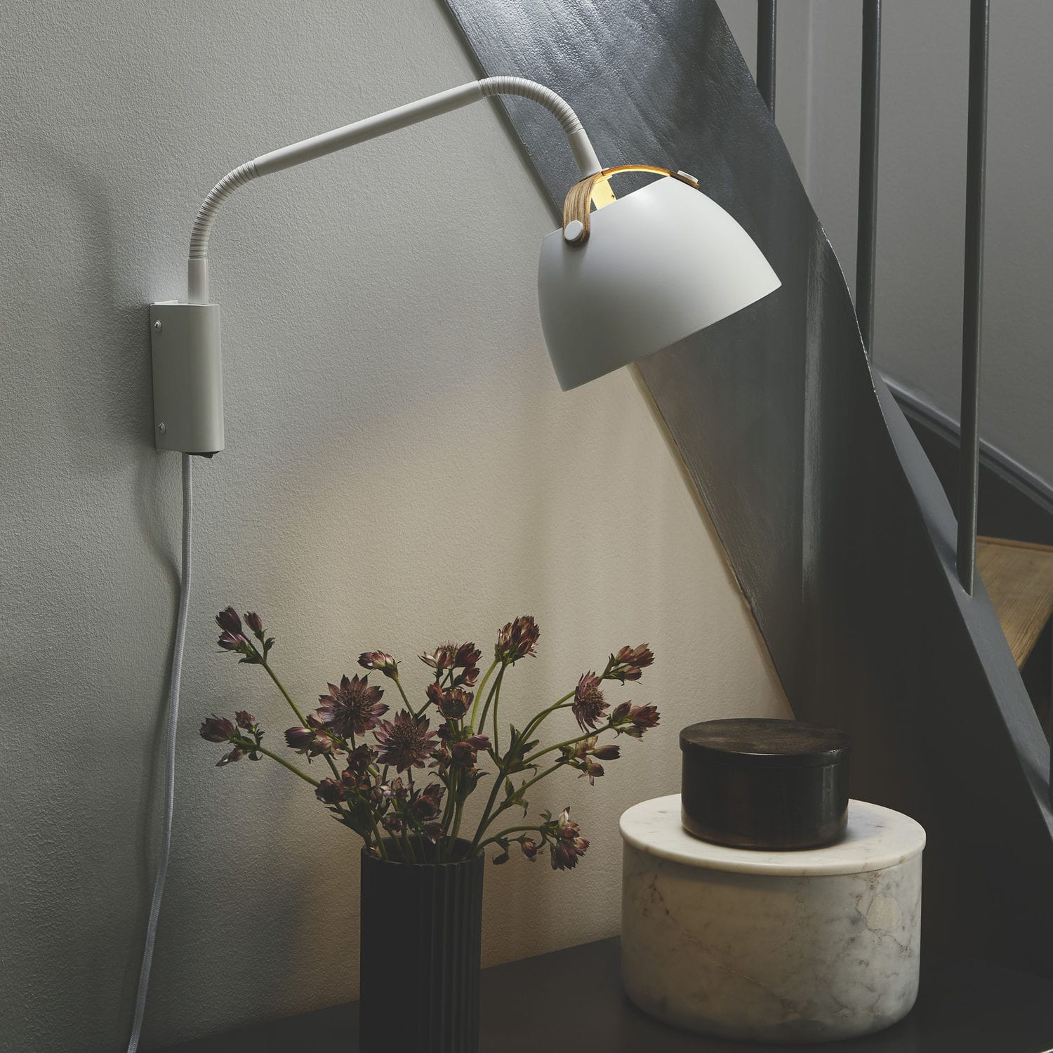 Moderne Wandleuchte - OSLO - Halo Design - für den Innenraum / Metall ...
