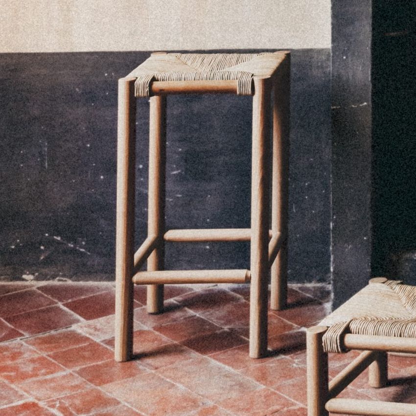 Rustikaler Barhocker - CÉSAR - Midi - Stroh / Gestell aus Eiche / mit ...