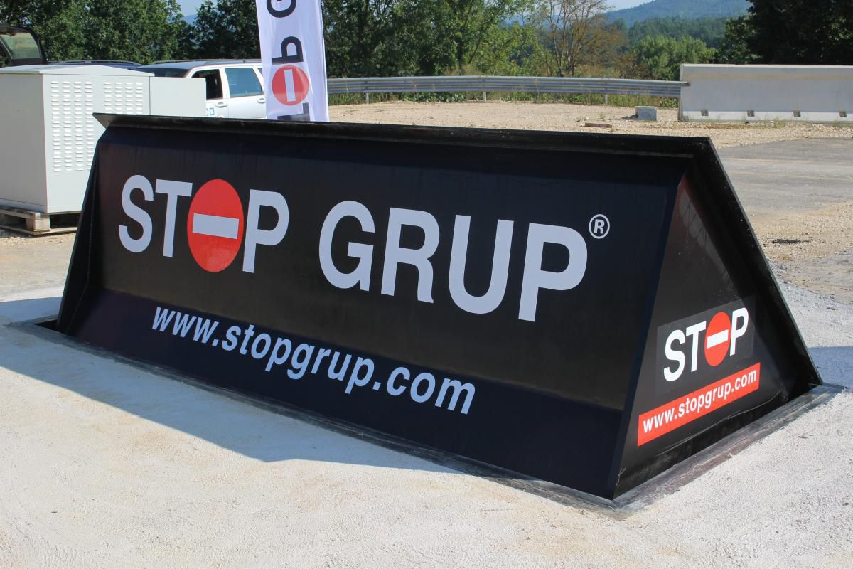 Road-blocker Durchfahrtssperre - STOP RBT-1100 Series - STOP GRUP ...