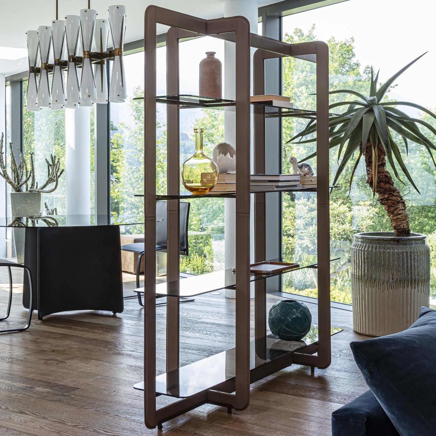 Modernes Regal - MUSA - ENRICO PELLIZZONI - Rauchglas / Kristall / Leder