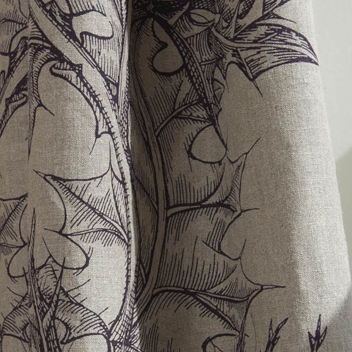 Möbelstoff - THISTLE - Timorous Beasties - für Vorhänge / Blumenmotive ...