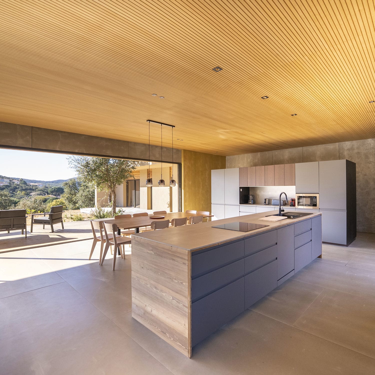 Gerilltes Paneel - PANNEAU CHÊNE RAINURÉ - MISTRAL PANELS - für Decke ...