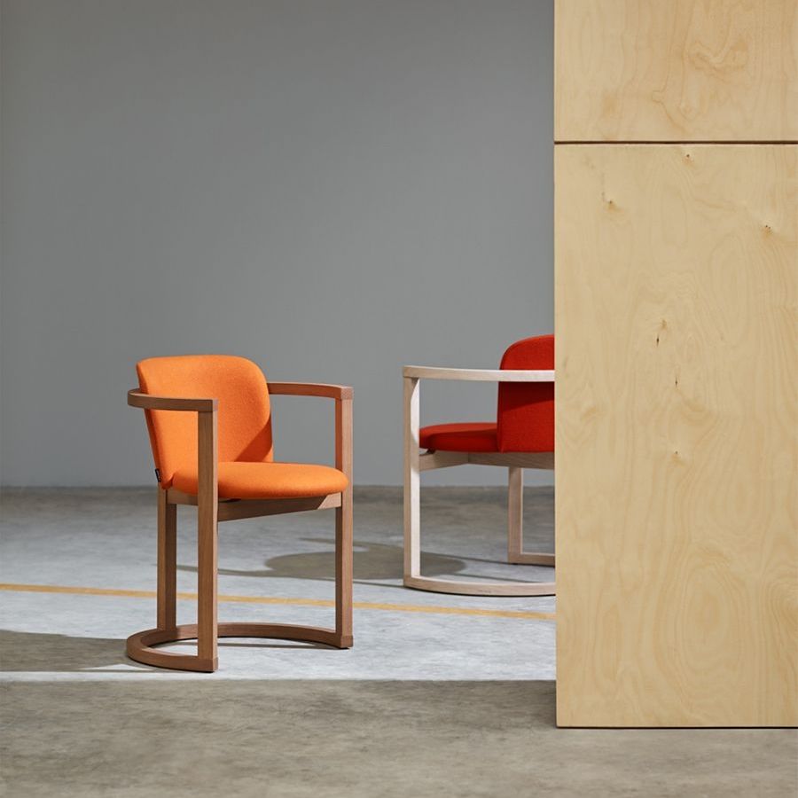 Moderner Sessel - STIR - CAPDELL - Stoff / Eiche / grau