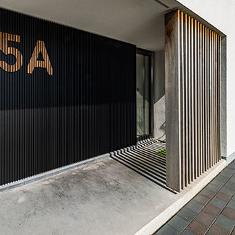 Fassadenverkleidung aus Lamellen - LINARTE - RENSON - Aluminiumprofil ...