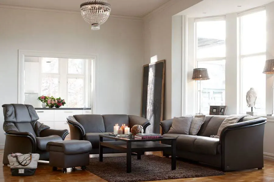 Manhattan sofa by ekornes store