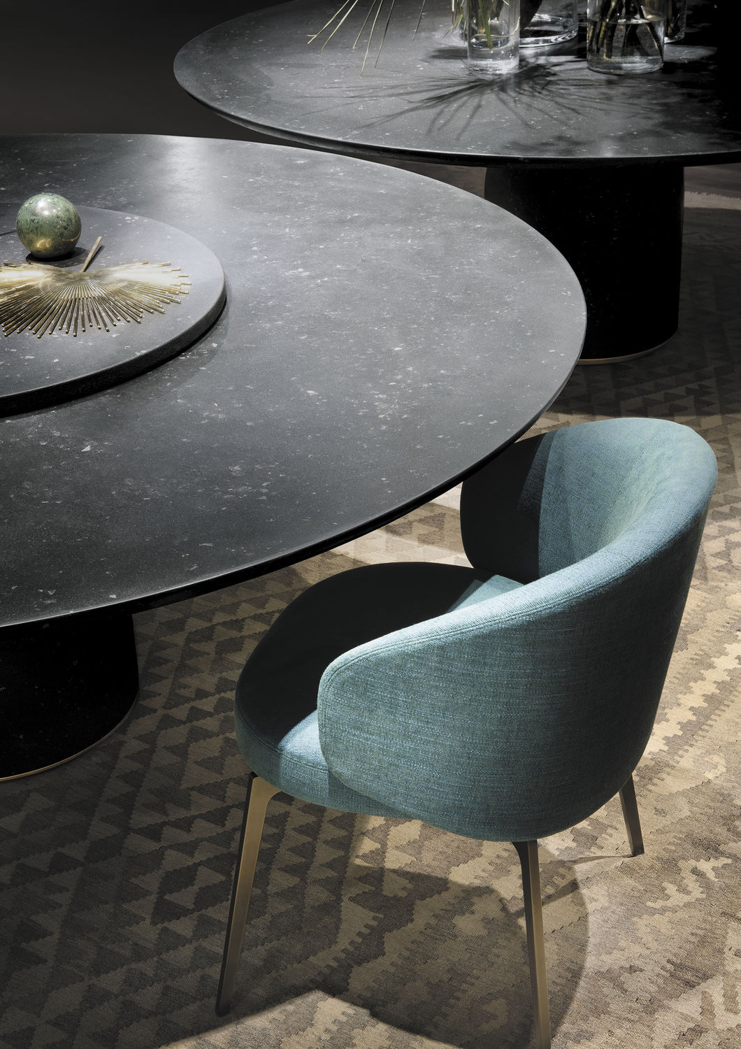 Moderner Tisch - BULÈ - LEMA Home - Marmor / mit Fußgestell aus Marmor ...