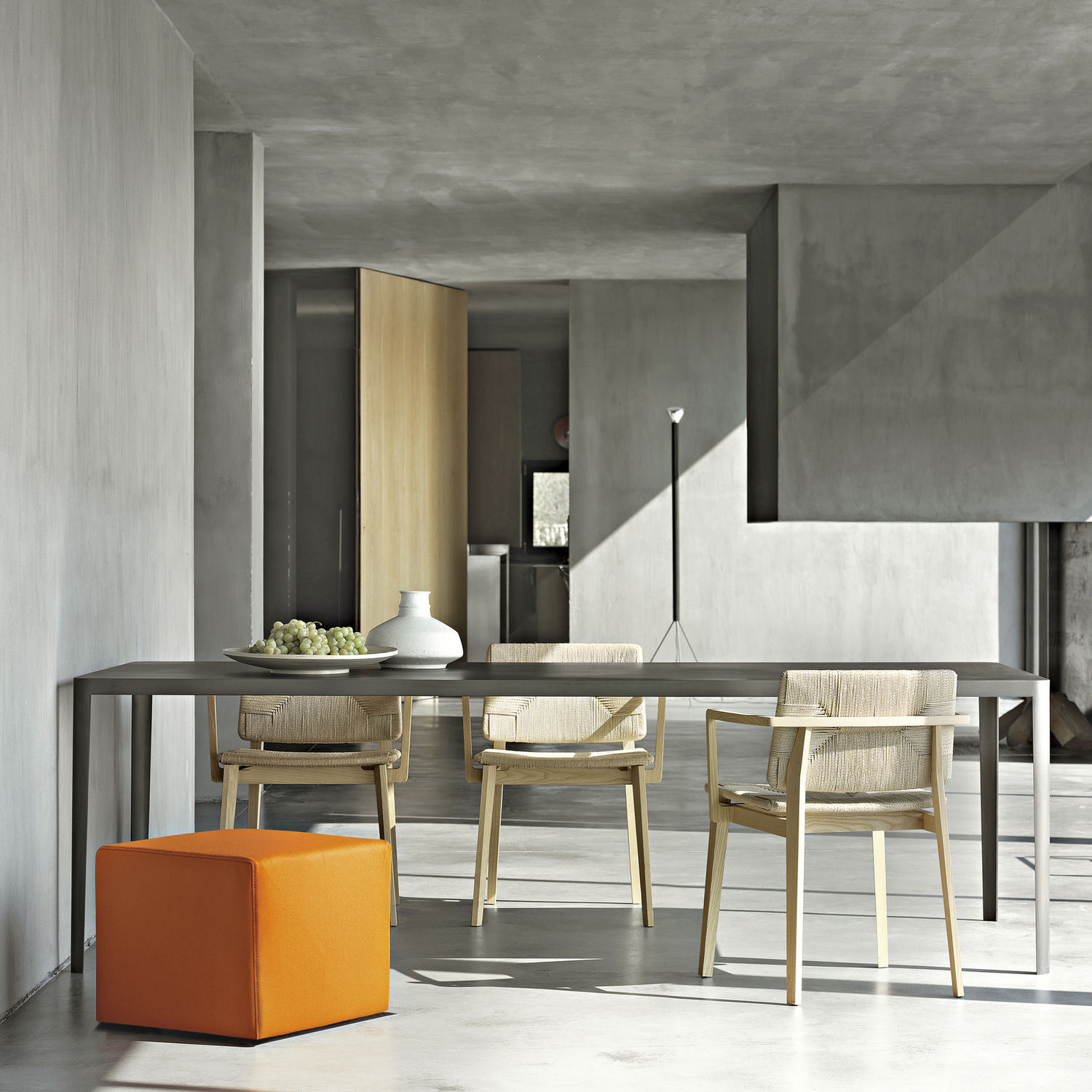 Moderner Esstisch - FILO - LEMA Home - Zement / Gestell aus Stahlblech ...