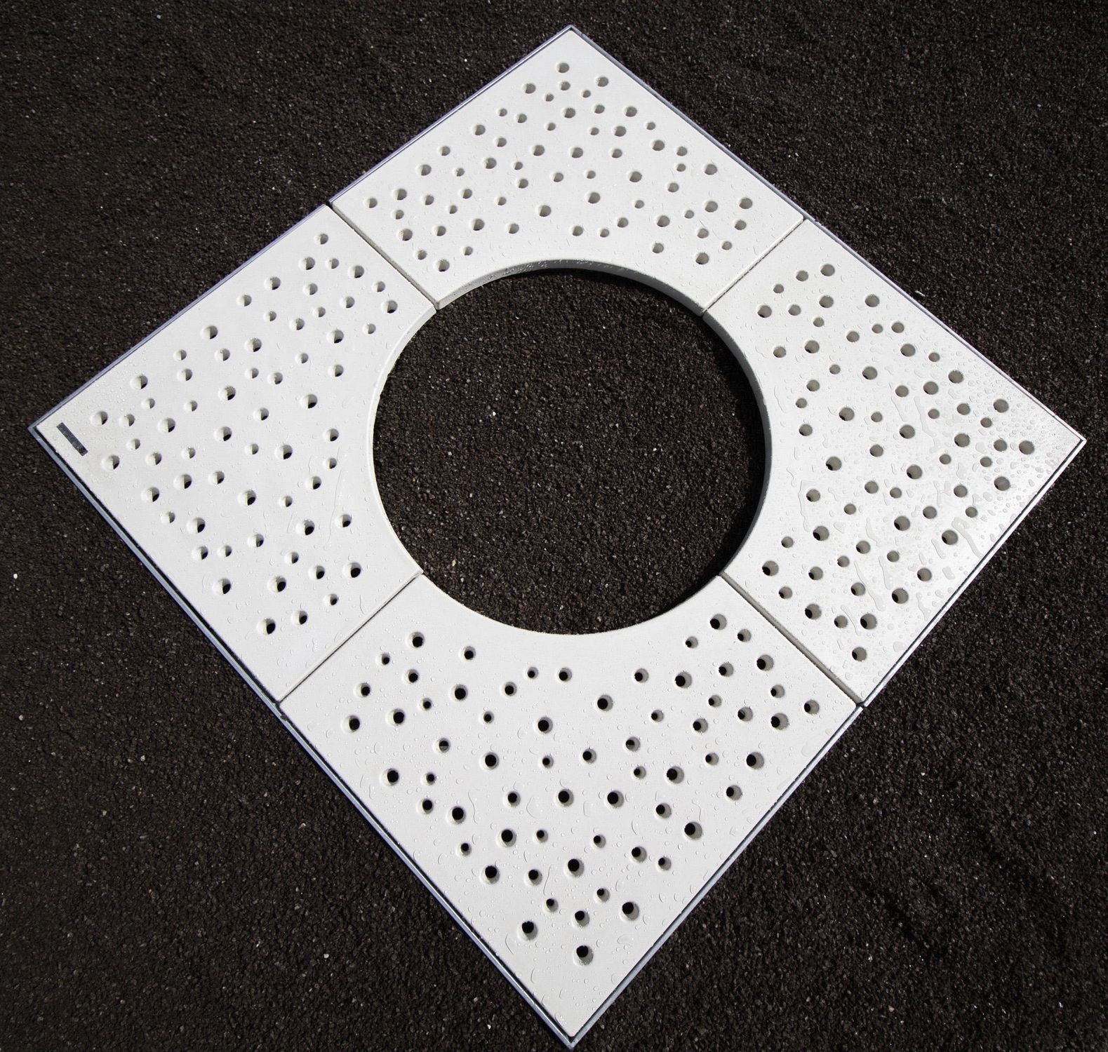 Quadratisches Baumgitter - BUBBLE - BELLITALIA - Hochleistungsbeton ...