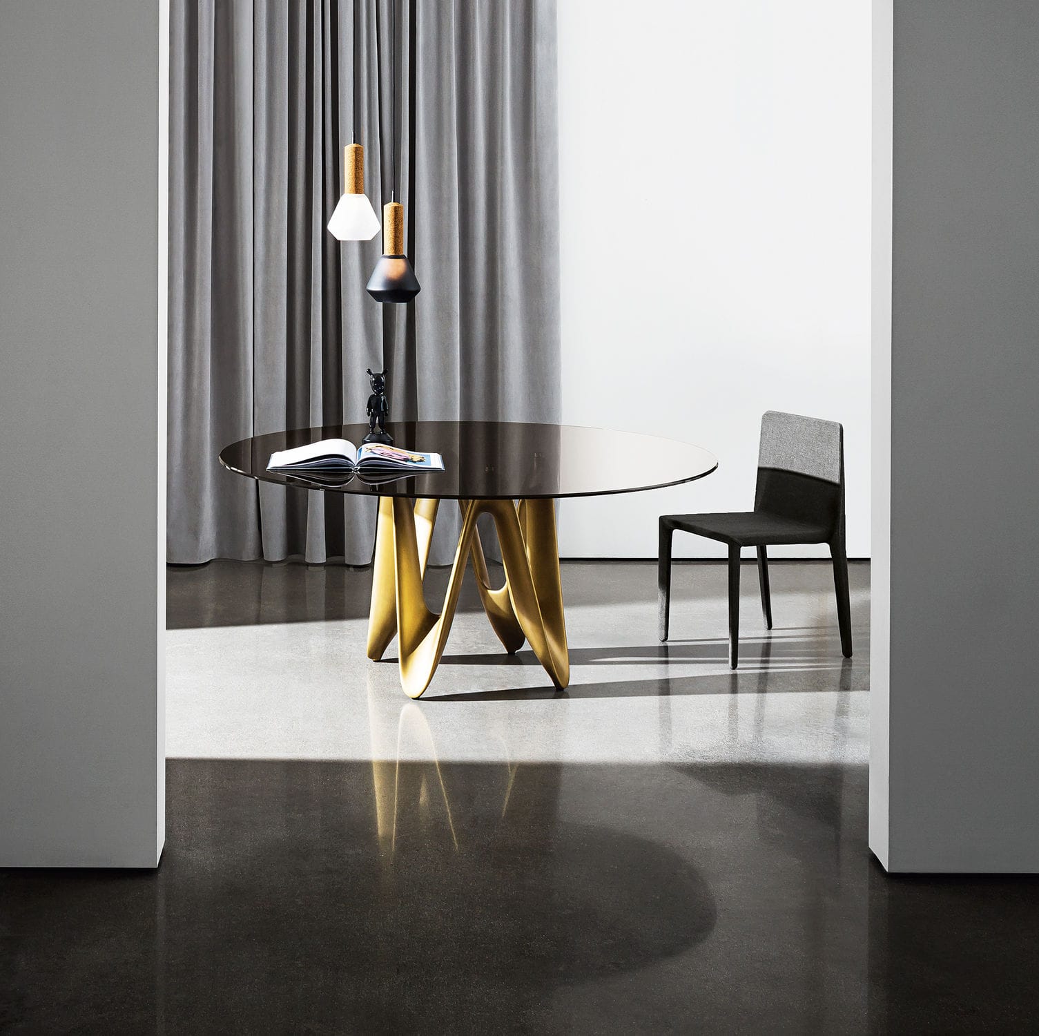 Moderner Esstisch - LAMBDA - Sovet Italia - Glas / Hartglas / Keramik