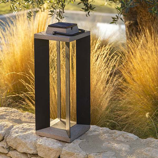 Moderne Laterne - TECKALU - LES JARDINS - Aluminium / Teakholz / von ...