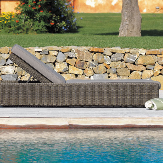 Moderne Sonnenliege - CUBE - Ethimo - Synthetikfaser / für Garten / verstellbare Rücklehne