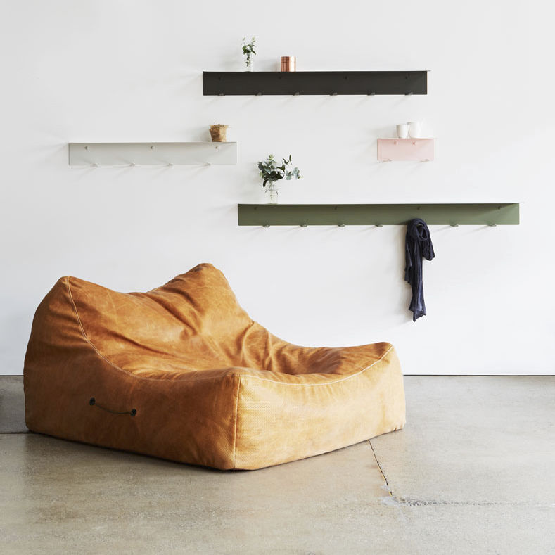 Moderner Sitzsack - THE ROUSEABOUT - LifeSpaceJourney - Leder