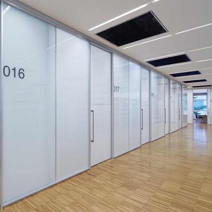 Festinstallierte Trennwand - RP - UNIFOR - modular / Glas / Aluminium