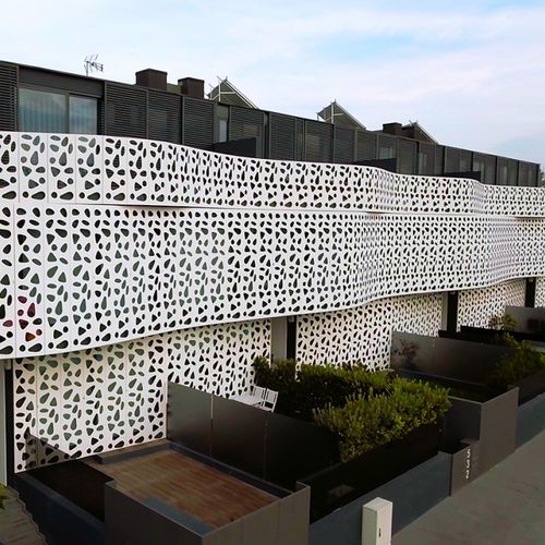 Paneel-Fassadenverkleidung - BPLAN - Aluminium / perforiert / lackiert