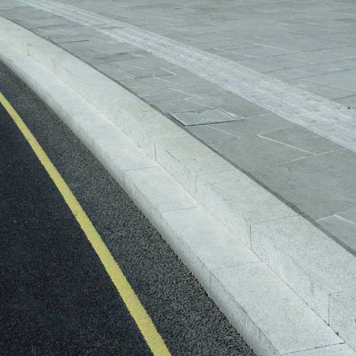 Bordstein-Randstein - KERBS : GREY CURB - DVTSTONE - Naturstein